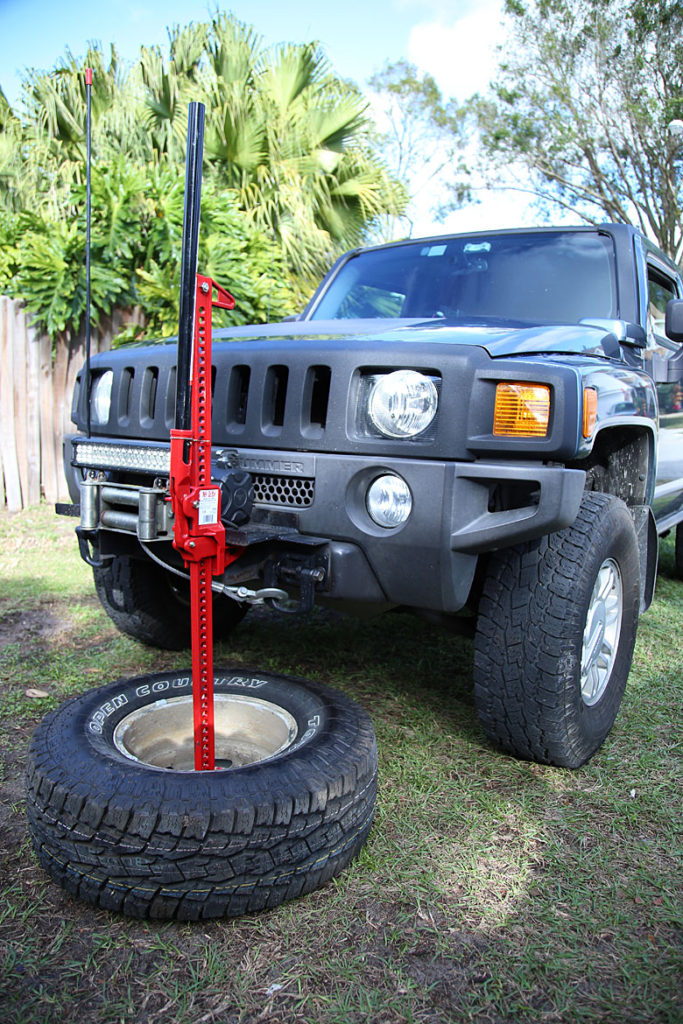Off-Road Staple: Unconventional Methods of Using a Hi-Lift Jack - ITS ...